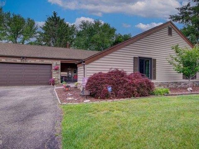 3 bedroom, Freehold NJ 07728 LS102726604