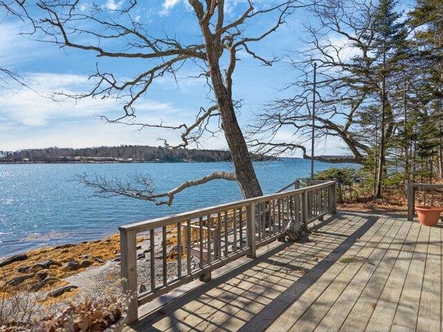 3 bedroom, Freeport ME 04032 LS102447578