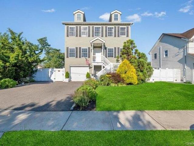 3 bedroom, Freeport NY 11520 LS101801885