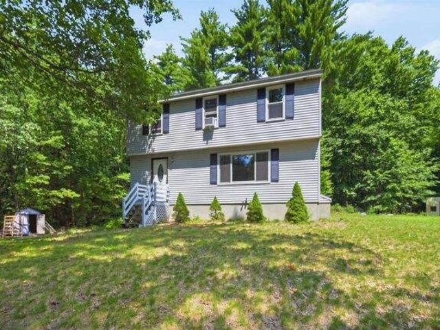3 bedroom, Fremont NH 03044 104543688