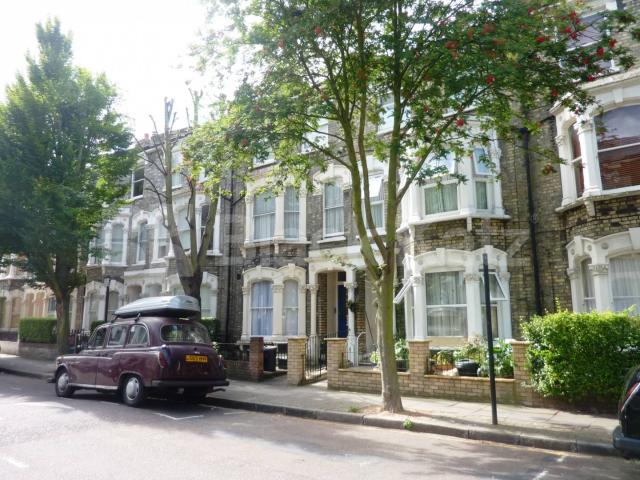 3 Bedroom, Furnished Flat in Tabley Road N7