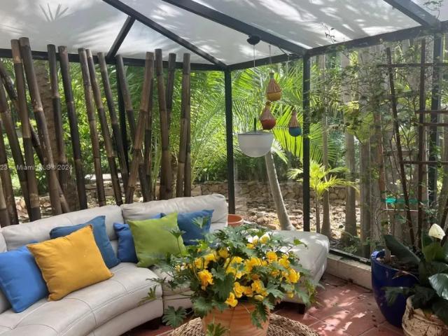 3 bedroom, Key Biscayne Fl FL 33149 102396120
