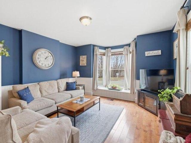 3 bedroom, Kennebunk ME 04043 LS103072259