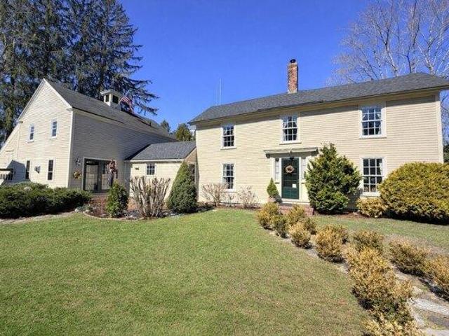 3 bedroom, Kennebunk ME 04043 104444348
