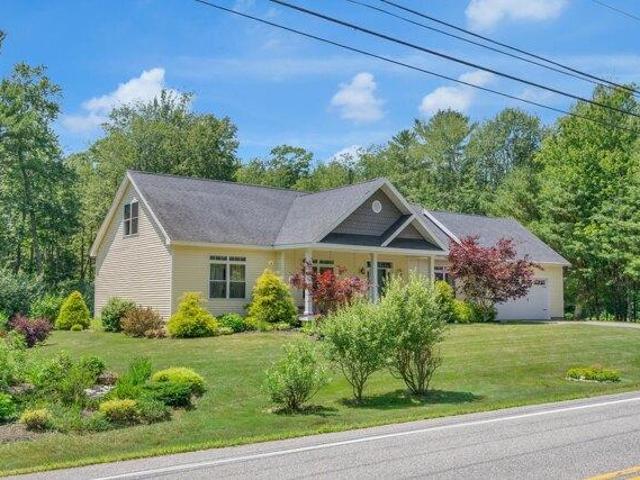 3 bedroom, Kennebunk ME 04043 104810050