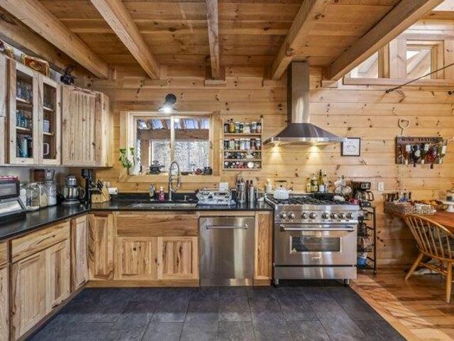 3 bedroom, Kingfield ME 04947 104187673