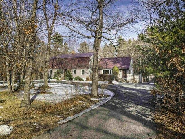 3 bedroom, Kingston NH 03848 104328878
