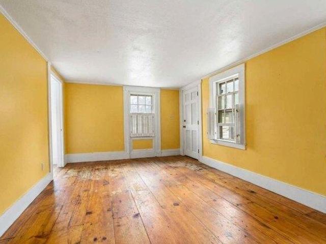 3 bedroom, Kingston NH 03848 105094956