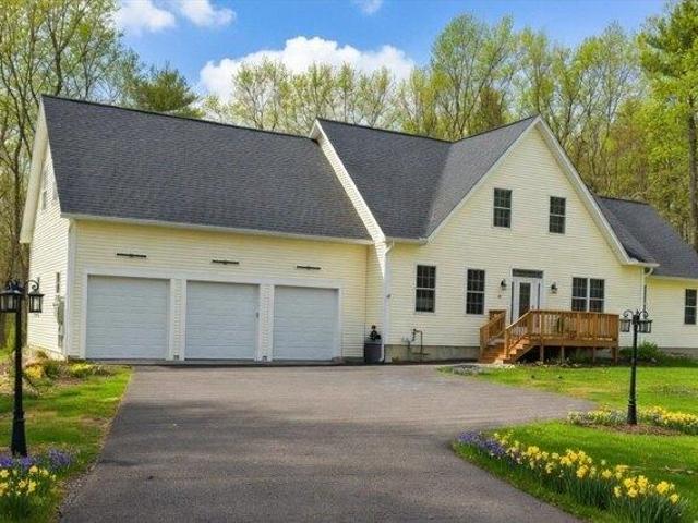 3 bedroom, Kingston NH 03848 103099079