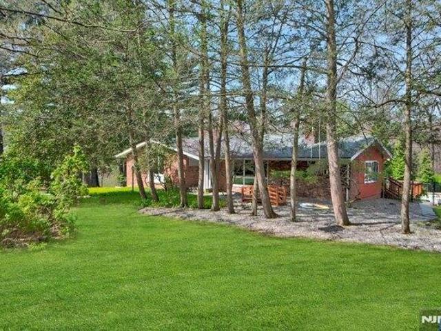 3 bedroom, Kinnelon NJ 07405 102255904