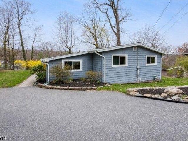 3 bedroom, Kinnelon NJ 07405 102258440