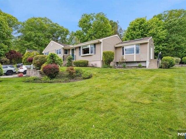 3 bedroom, Kinnelon NJ 07405 102725353