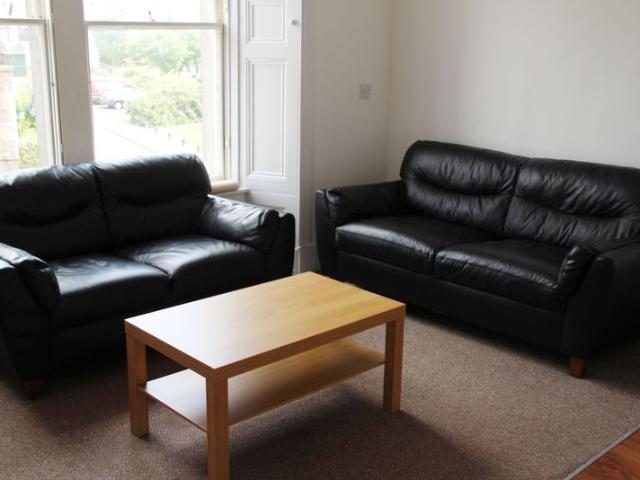 3 bedroom HMO flat, 10 minute walk from Uni