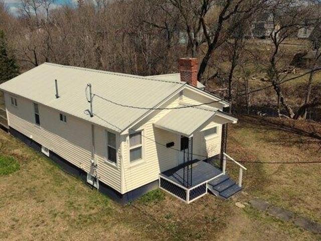 3 bedroom, Houlton ME 04730 102284909