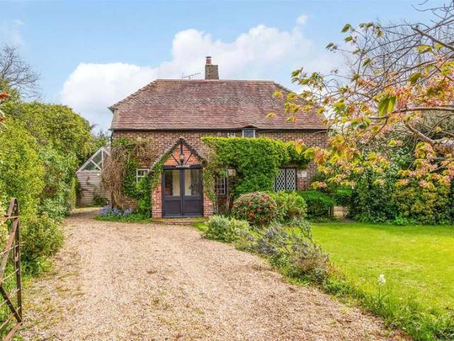 3 Bedroom Cottage House