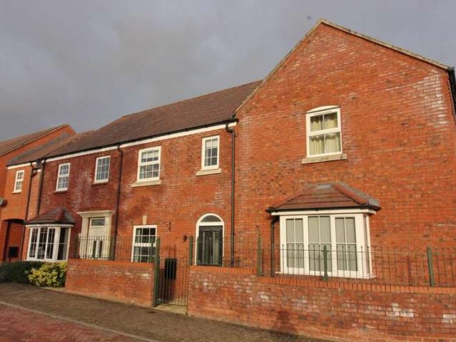 3 Bedroom Terraced House