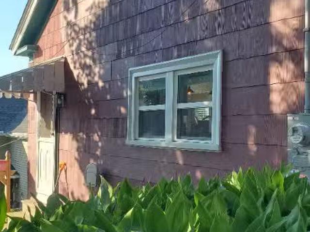 3 bedroom house 21R Acre St