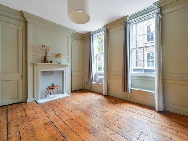 3 Bedroom Terraced House