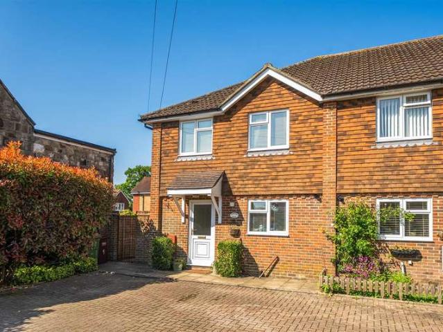 3 Bedroom End Of Terrace House