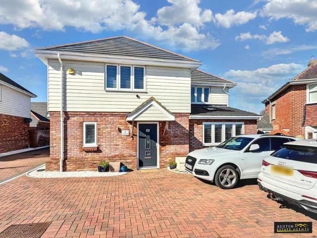 3 Bedroom Detached House