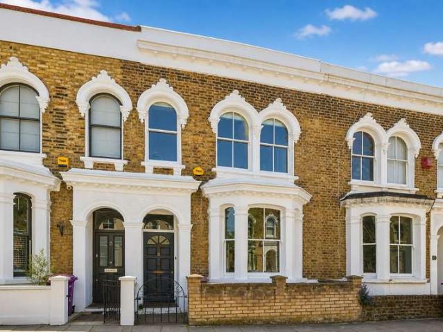 3 Bedroom Terraced House