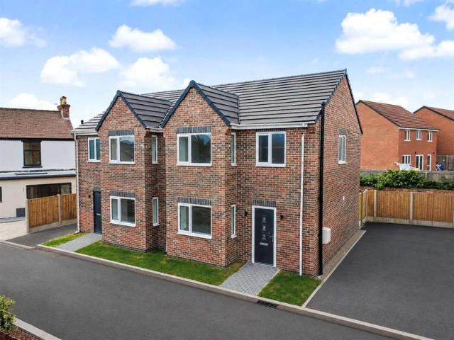 3 Bedroom Semi Detached House