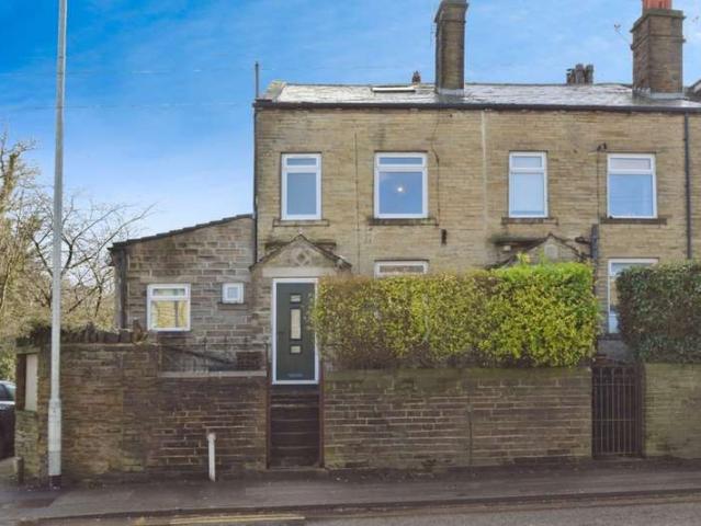 3 Bedroom Studio Flat