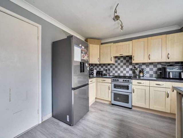 3 Bedroom End Of Terrace House