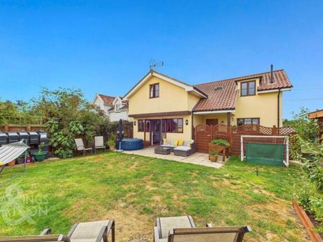 3 Bedroom House Cotton Cotton LS100541260