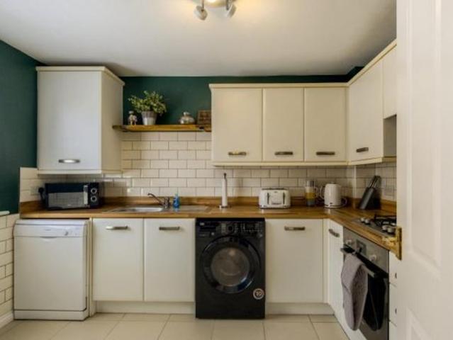 3 Bedroom House Coventry Coventry 65827578