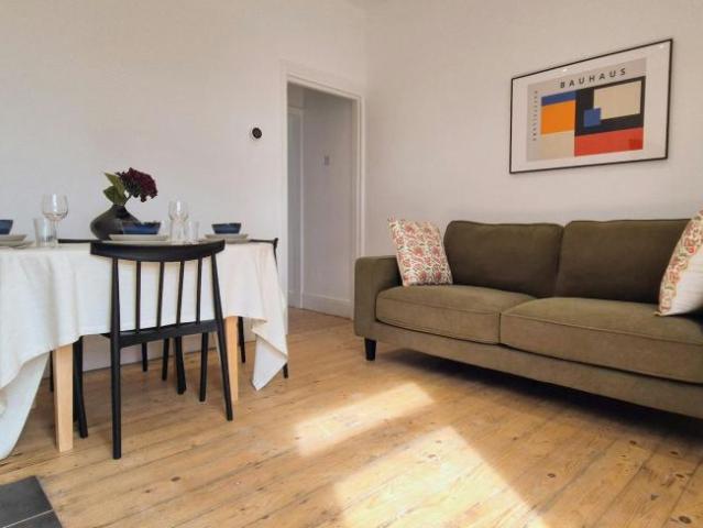 3 Bedroom House Coventry Coventry 90737627