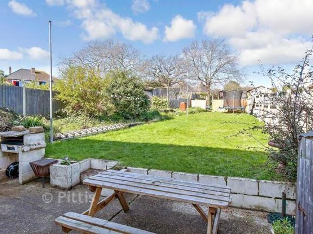3 Bedroom House Cowes Isle Of Wight LS101676853