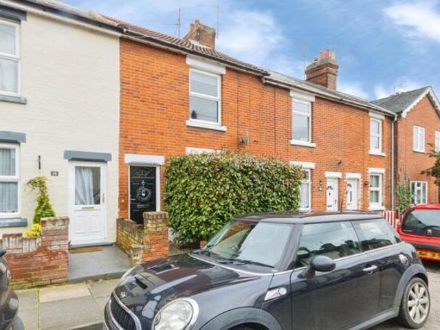 3 Bedroom House Colchester Essex 99688174
