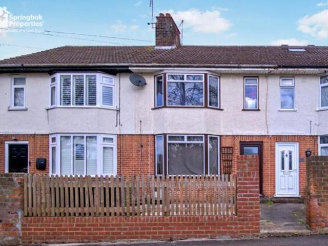 3 Bedroom House Colchester Essex 101677328