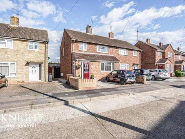 3 Bedroom House Colchester Essex LS99926337