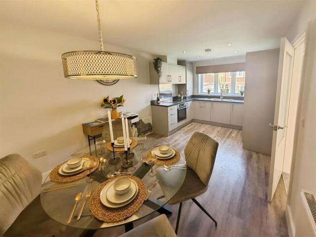 3 Bedroom House Colliery Close Colliery Close 100953611