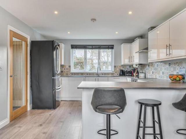 3 Bedroom House Cornwell Oxfordshire 98434499