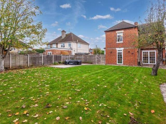 3 Bedroom House Caversham Berkshire 98545783