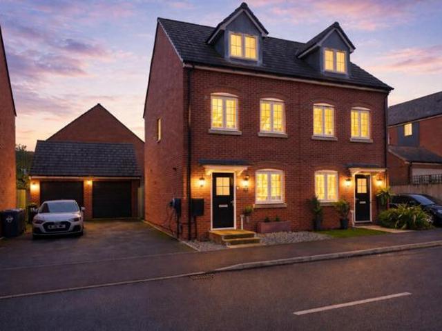 3 Bedroom House Cawston Norfolk LS99773853