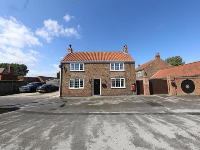 3 Bedroom House Camerton Camerton 99130204