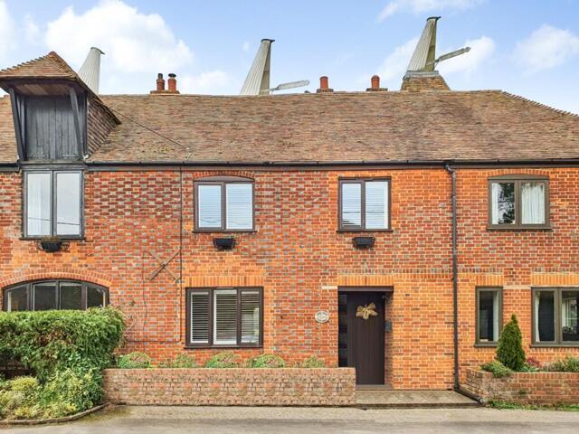 3 Bedroom House Canterbury Kent LS98930009