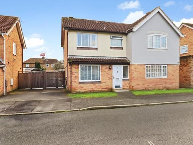 3 Bedroom House Canterbury Kent LS99437350