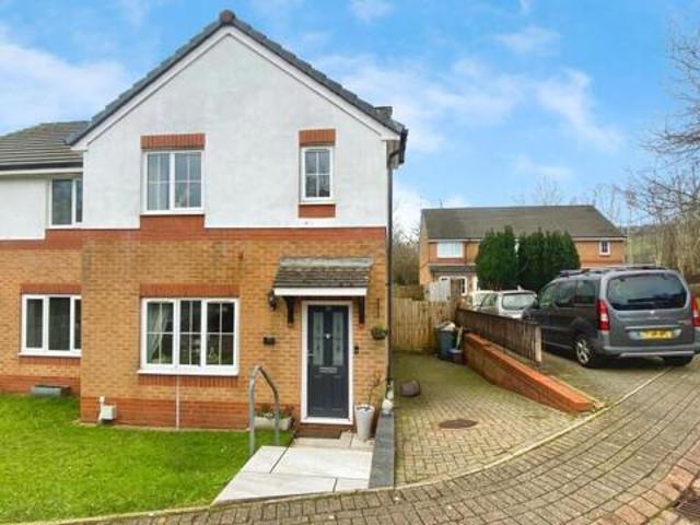 3 Bedroom House Cardiff Cardiff LS98687662