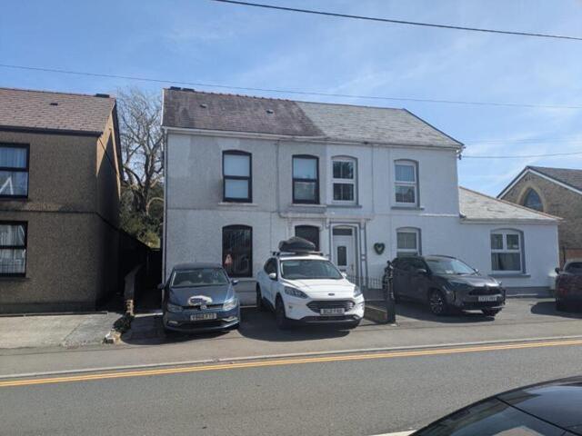 3 Bedroom House Carmarthenshire Carmarthenshire 101678786