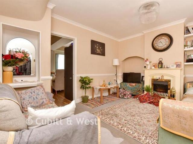 3 Bedroom House Carshalton Great London LS101278037