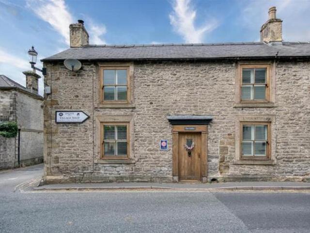 3 Bedroom House Castleton Derbyshire LS100684992