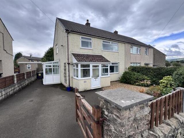 3 Bedroom House Chapel En Le Frith Derbyshire LS98386636