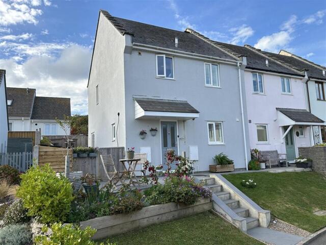 3 Bedroom House Charmouth Dorset LS99161685