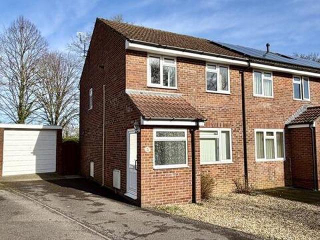 3 Bedroom House Chard Somerset LS100503303