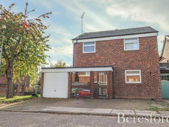 3 Bedroom House Chelmsford Essex 99895348